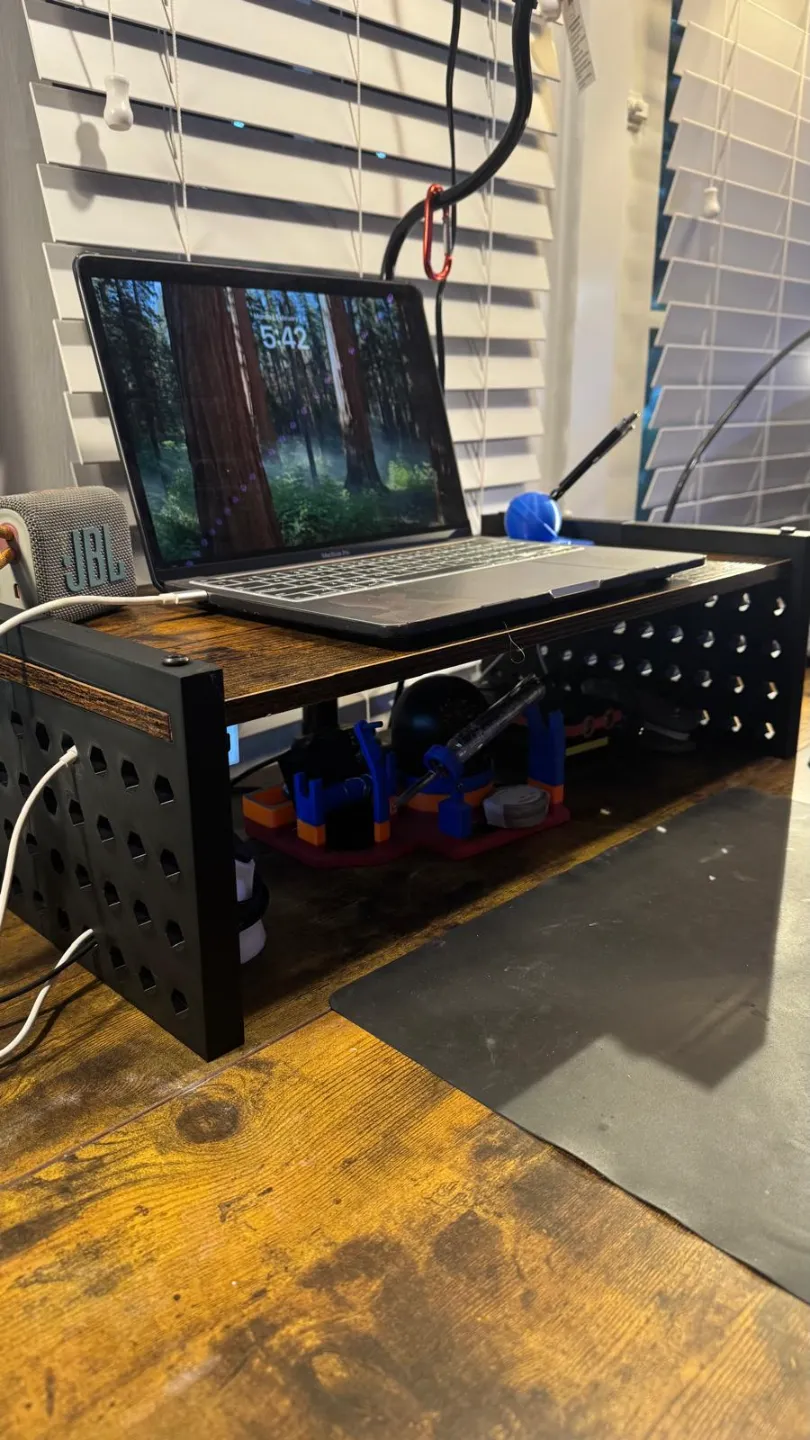 Anpassningsbar skärmhöjare – inget trä av Ritz.Prints.3D MakerWorld: Gratis 3D-Modell abe lade