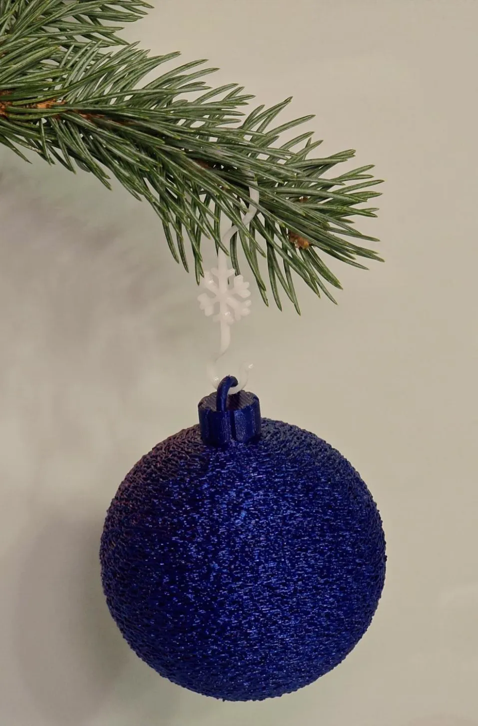 Christmas ornament - Fuzzy Christmas Ball by 3LV MakerWorld: Download ...