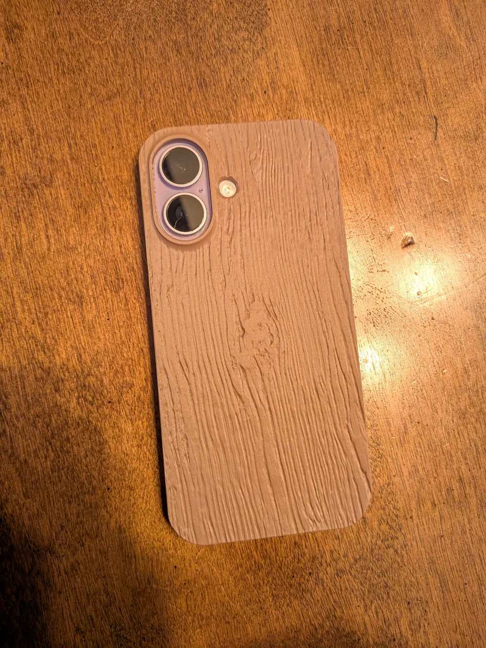 iPhone Base 17 Holzmaserung Hülle mit Kamerabuckel – Kostenloses 3D ...