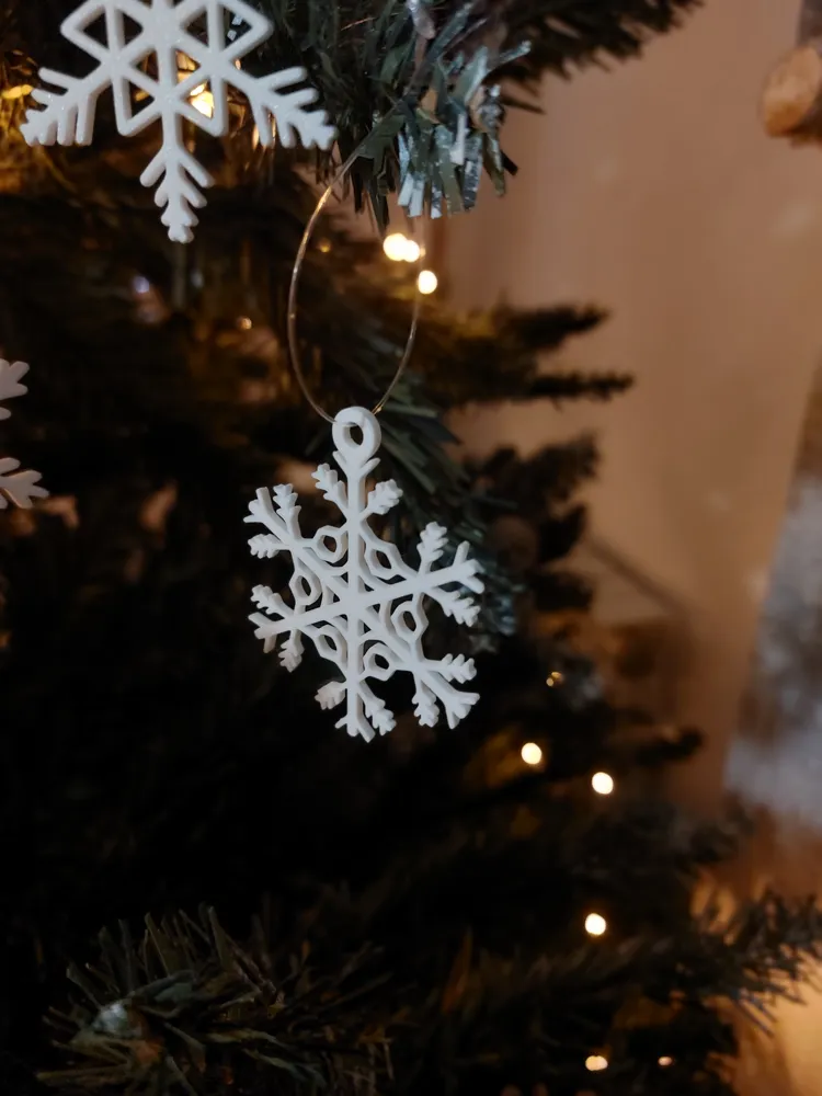 Christmas Snowflakes - Free 3D Print Model - MakerWorld