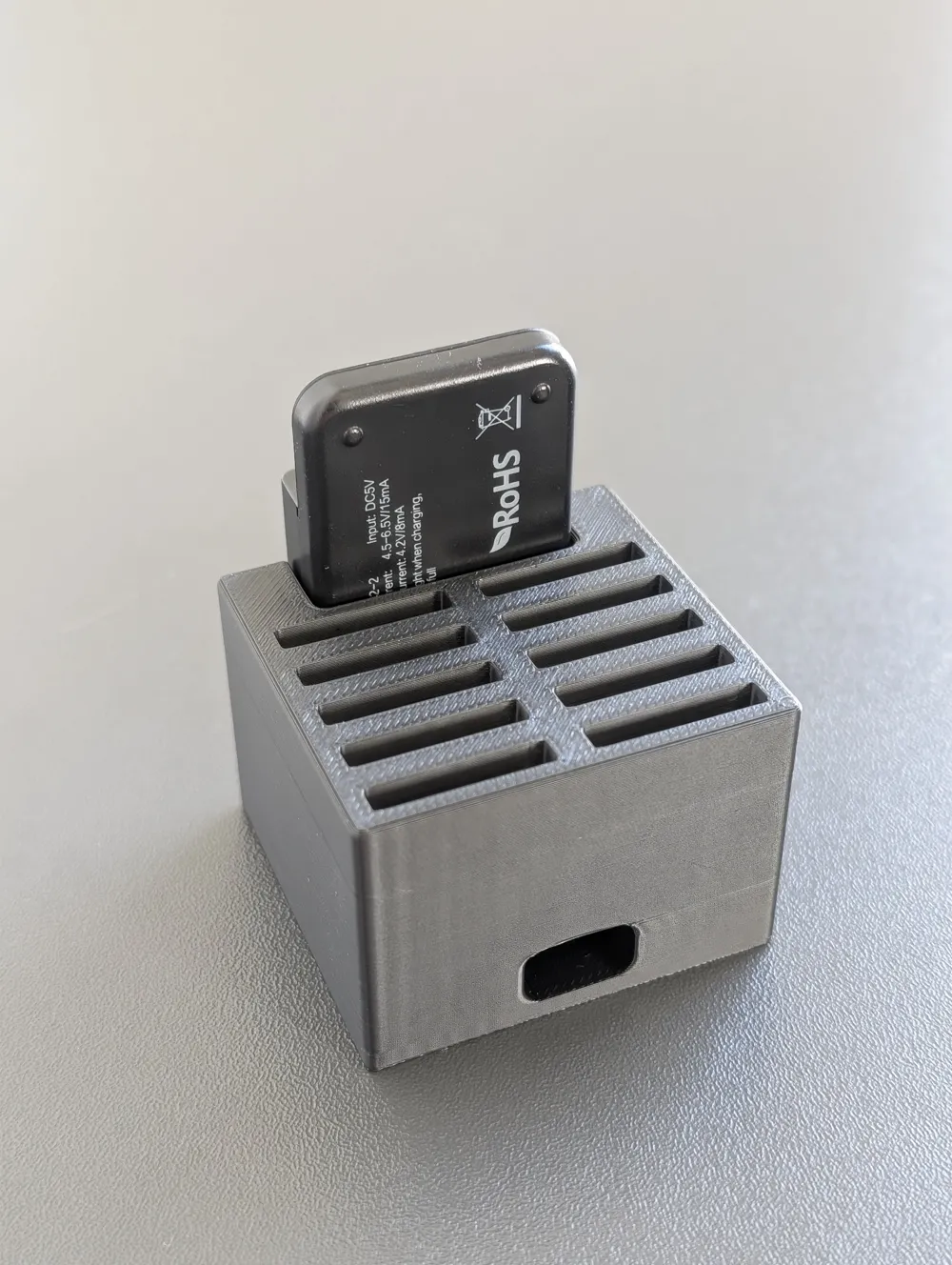 Universal Coin Cell Charger Dock Storage CR2032 - Free 3D Print Model ...