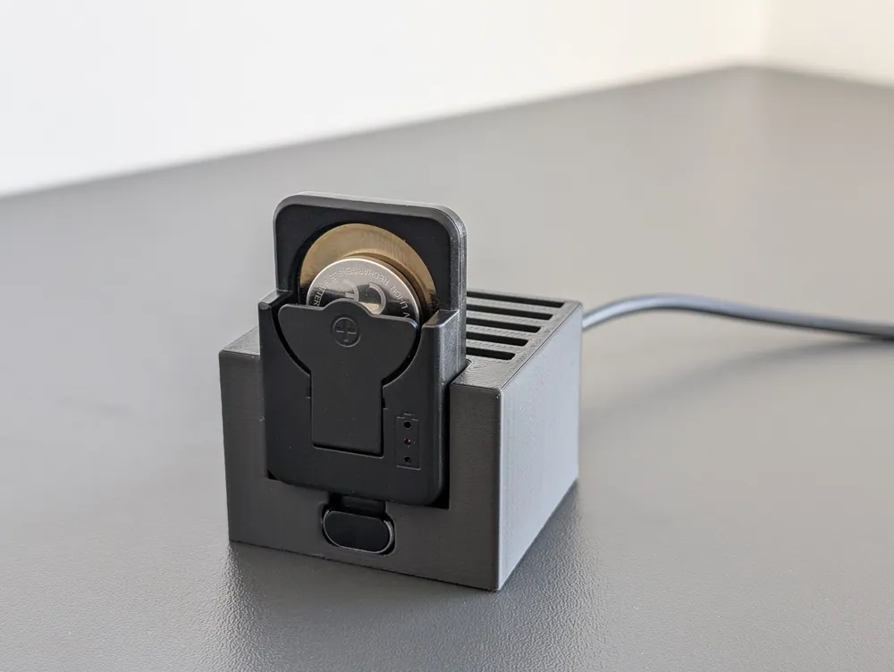 Universal Coin Cell Charger Dock Storage CR2032 - Free 3D Print Model ...