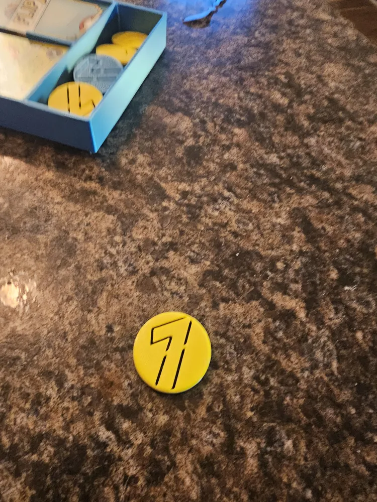 Flip 7 Box with Hit/Stay Tokens - Free 3D Print Model - MakerWorld
