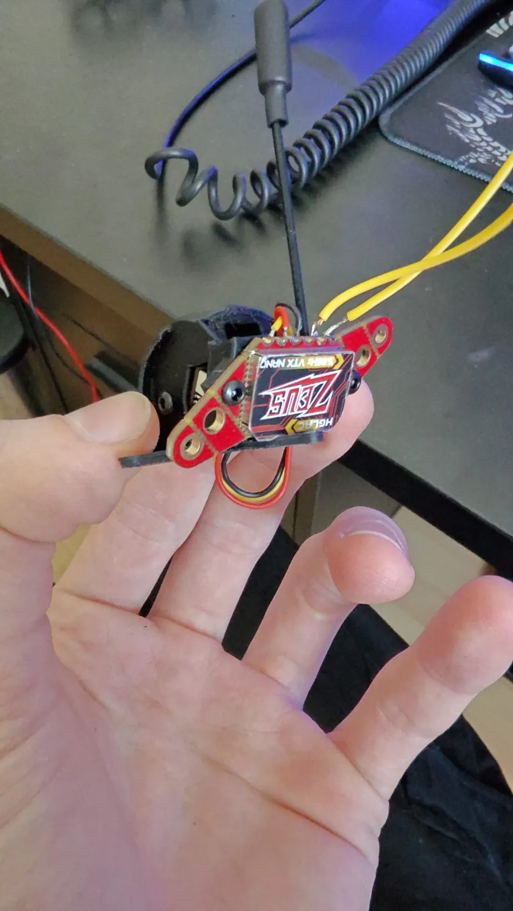 Soporte Zeus para Whoop - Modelo de impresión 3D gratuito - MakerWorld