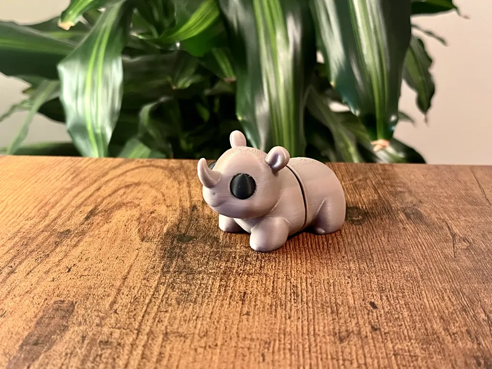 Süßes bewegliches Baby-Nashorn – Kostenloses 3D-Druckmodell – MakerWorld
