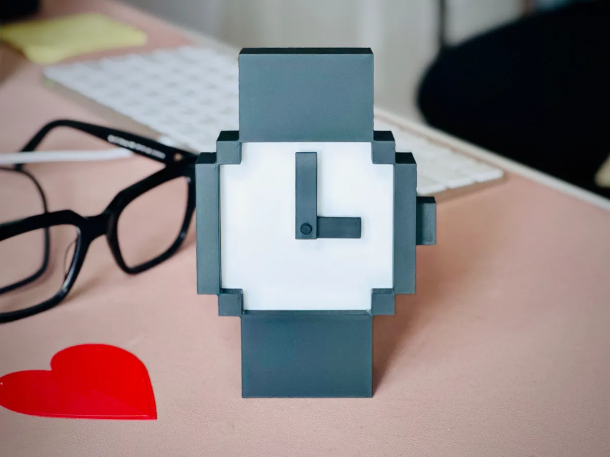 Vintage 8-bit Desktop Clock - Free 3D Print Model - MakerWorld