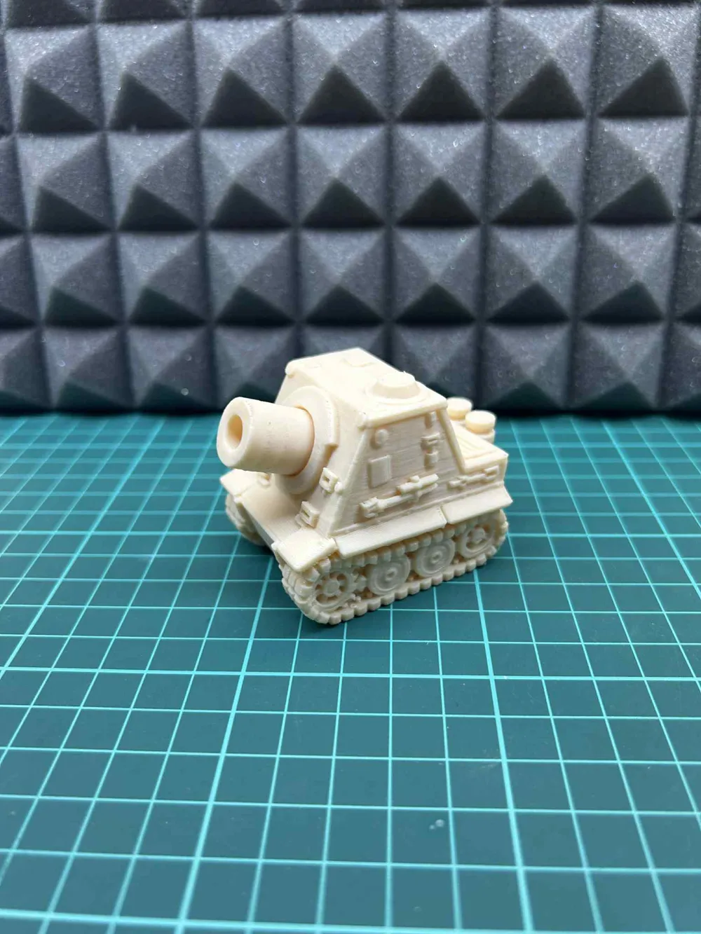 CHIBI Tank - Sturmtiger by PokeGeorg MakerWorld: Download Free 3D Models