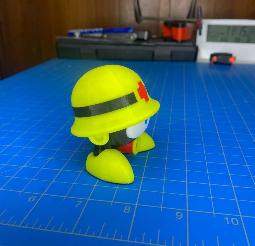 Metall C-15 (Mega Man Series) by Tridealo.Impresiones - MakerWorld