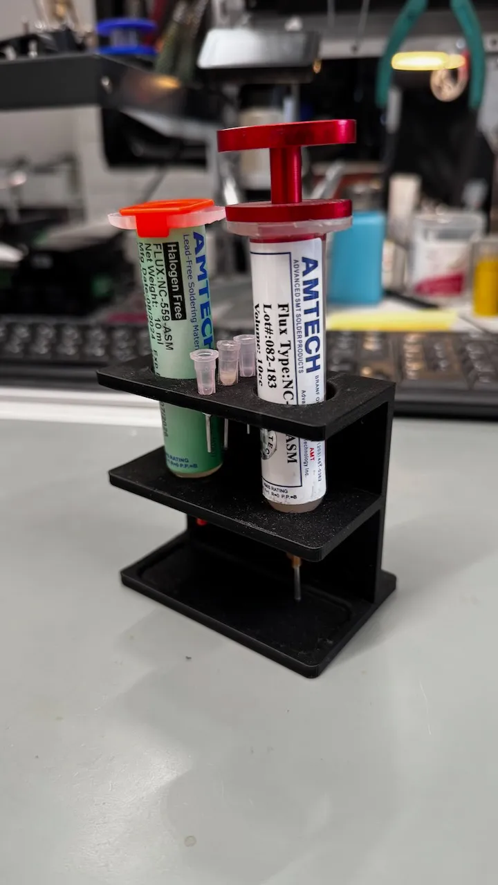 Syringe stand by Bodzio3838 - MakerWorld