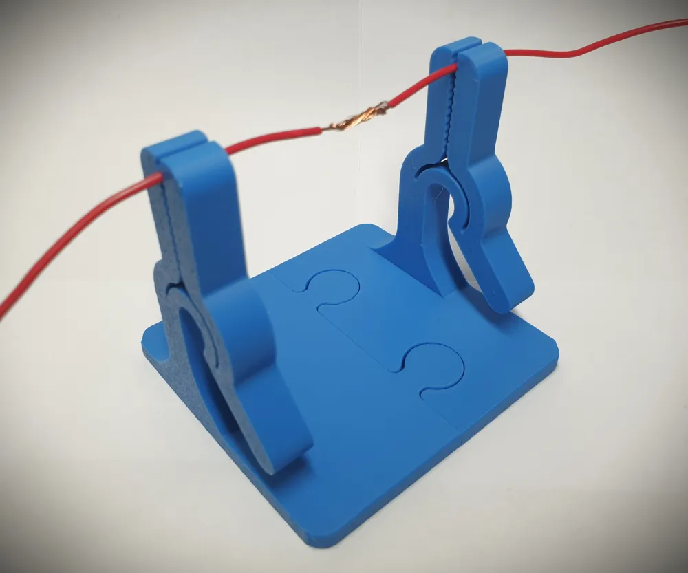 Soldering Wire, Cable Holder with Clamps by Pioterzero MakerWorld ...