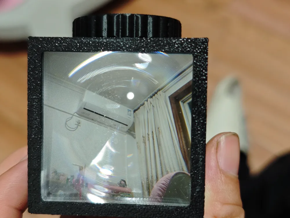 Waist-level waistline viewfinder (full-screen display with no black ...