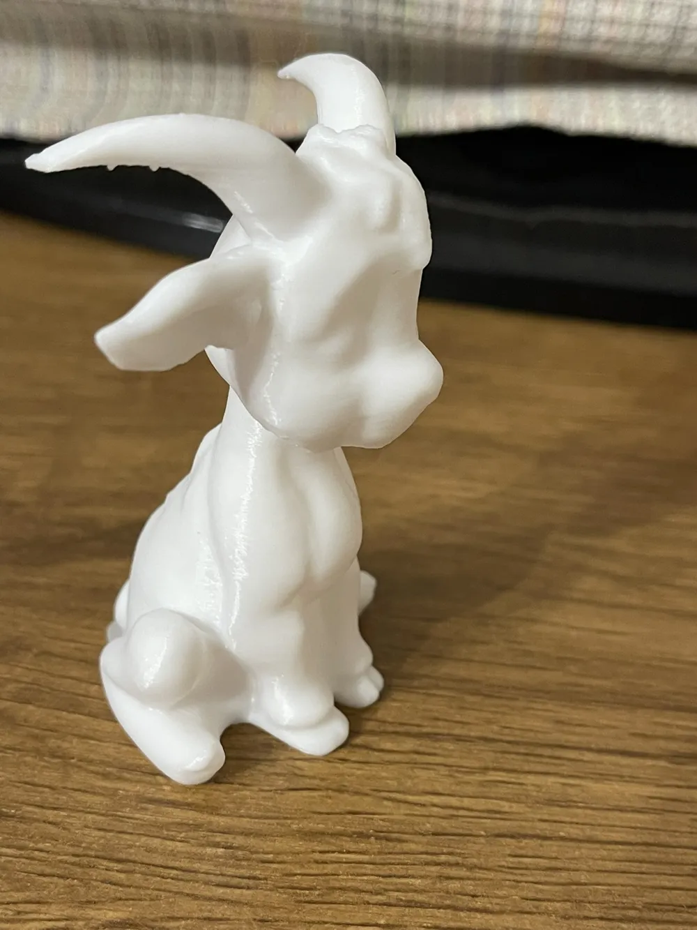 Cabra Sentada por Andulka - MakerWorld