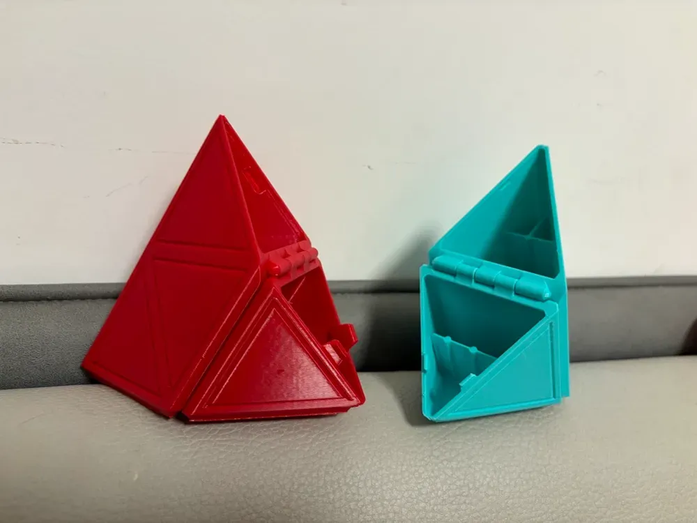 Triangle pen storage box by Li n IT MakerWorld: Download Free 3D Models