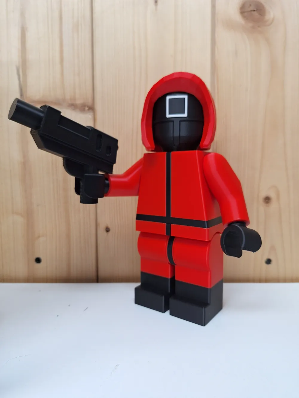 BIG BRICK SQUID GAME GUARD NO AMS by Guarse - MakerWorld