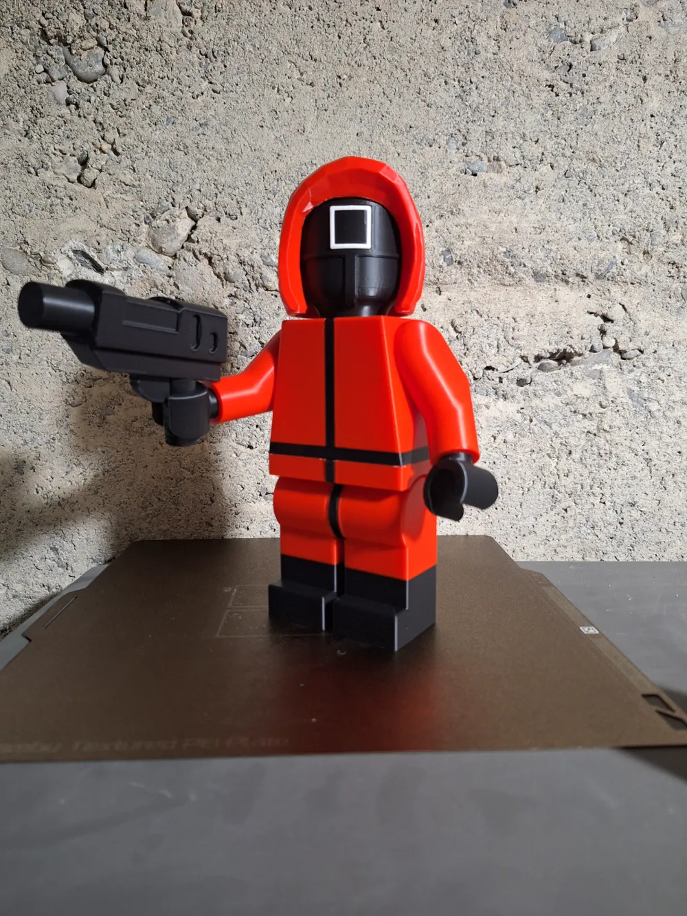 BIG BRICK SQUID GAME GUARD NO AMS by Guarse - MakerWorld