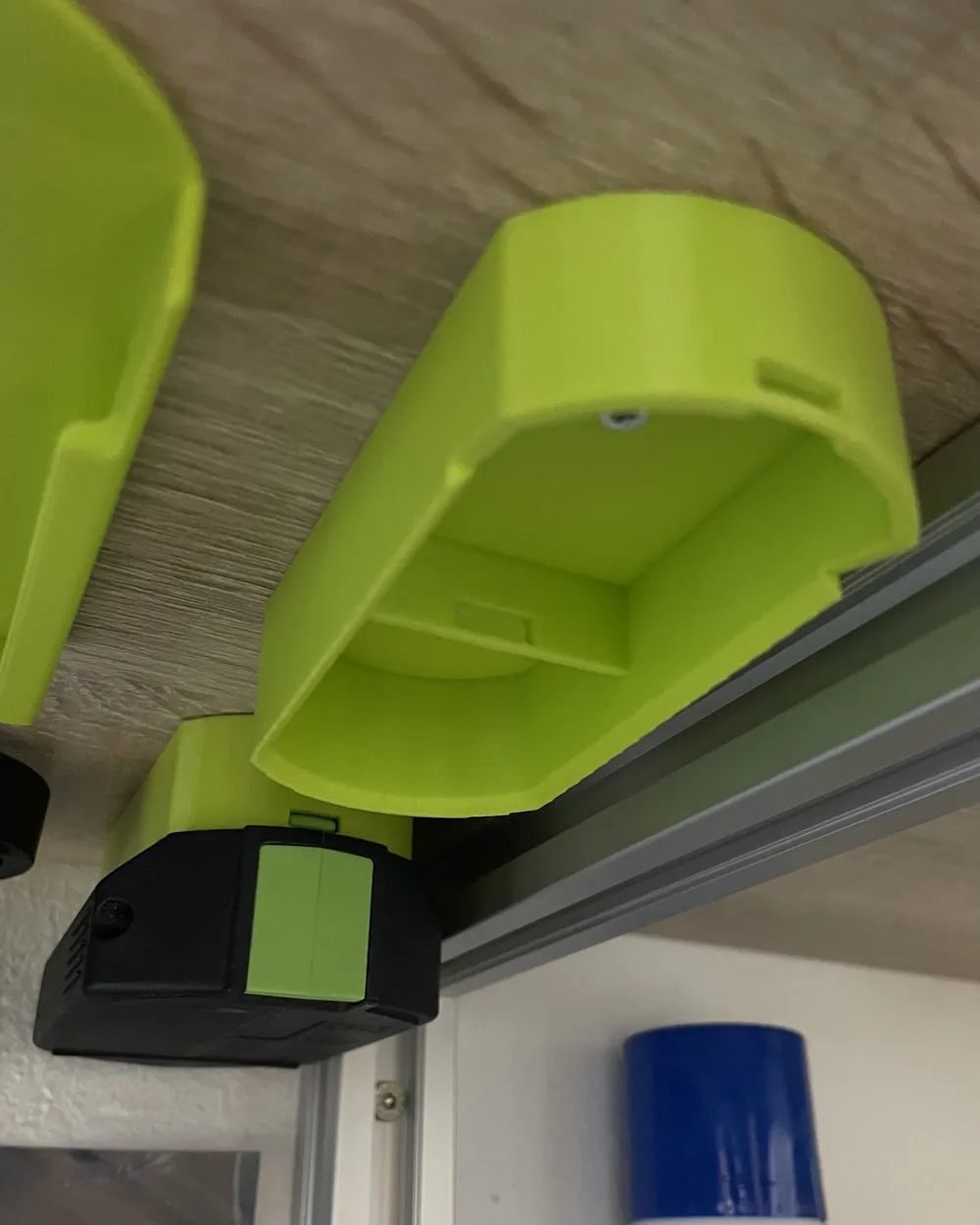 Akku Wandhalter Festool BP-XS / Battery wall holder by Jenson.hainke ...