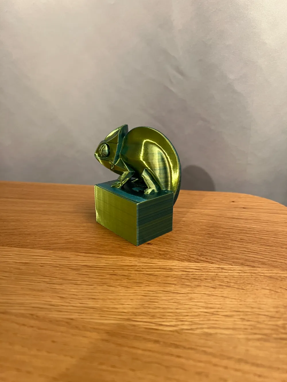 Chameleon Statue by fifindr - MakerWorld