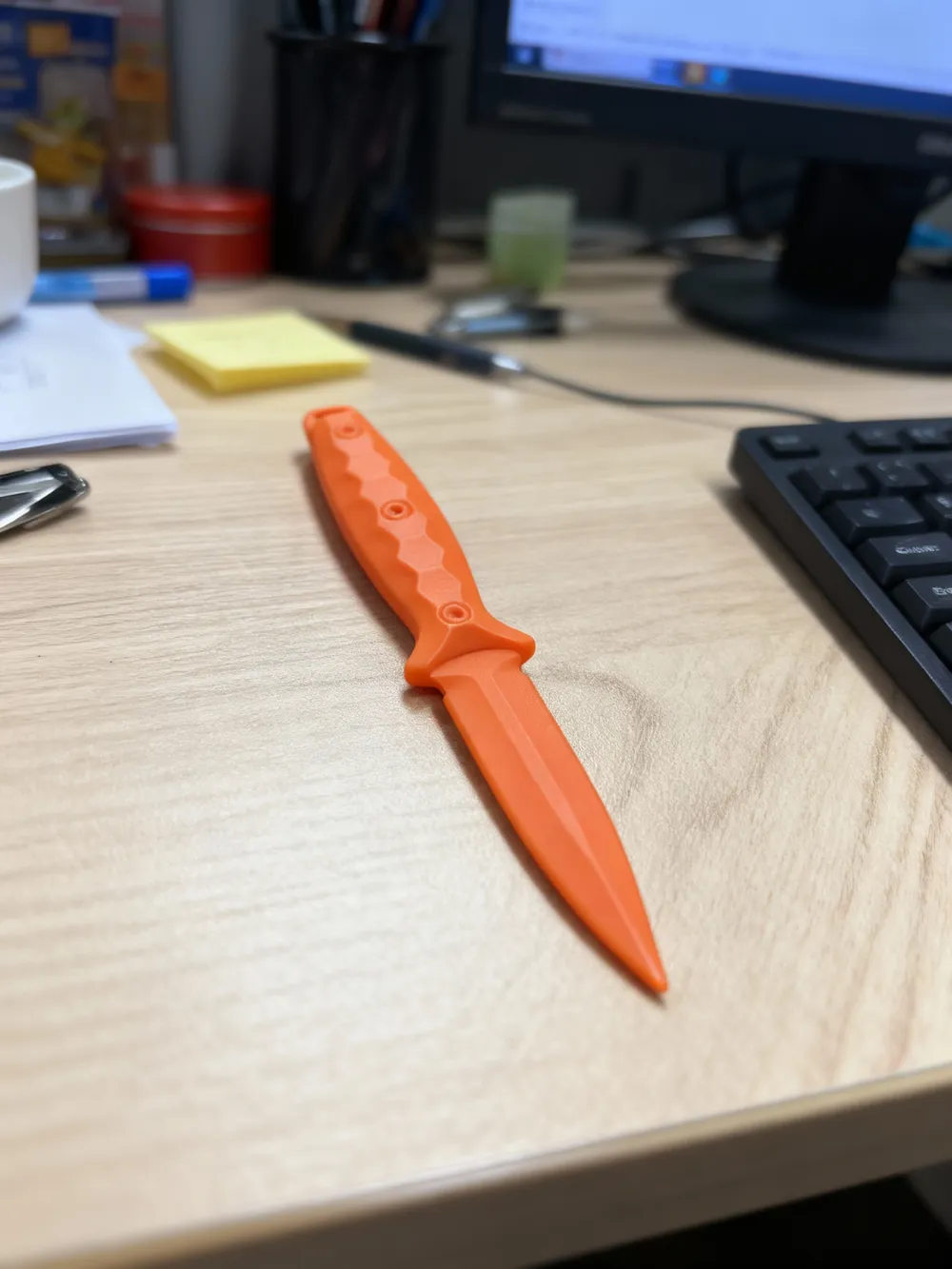 Void Reaver Fang Blade · Tactical Phantom Striker by Ted_k MakerWorld ...