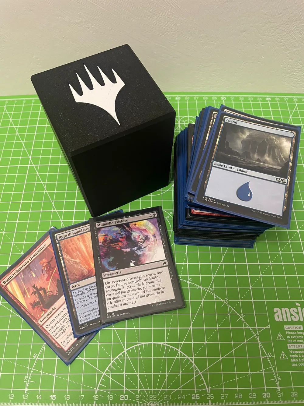 Magic Card Holder - Free 3D Print Model - MakerWorld