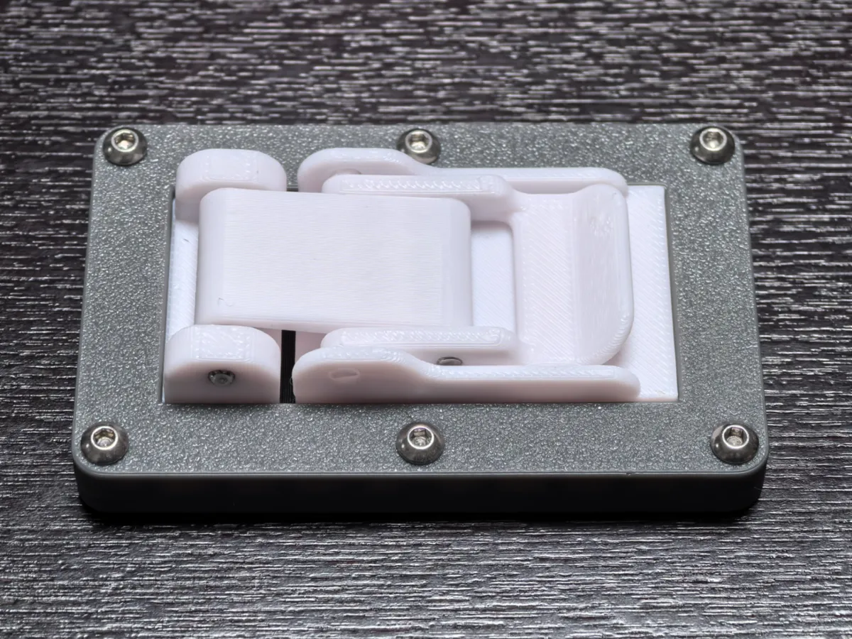 Self-Locking Toggle Latch - Free 3D Print Model - MakerWorld