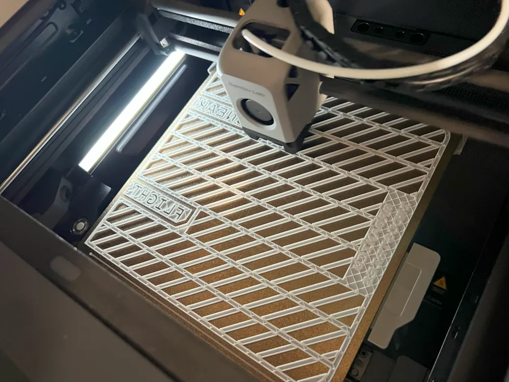 SneakerHead FlightStation - Free 3D Print Model - MakerWorld