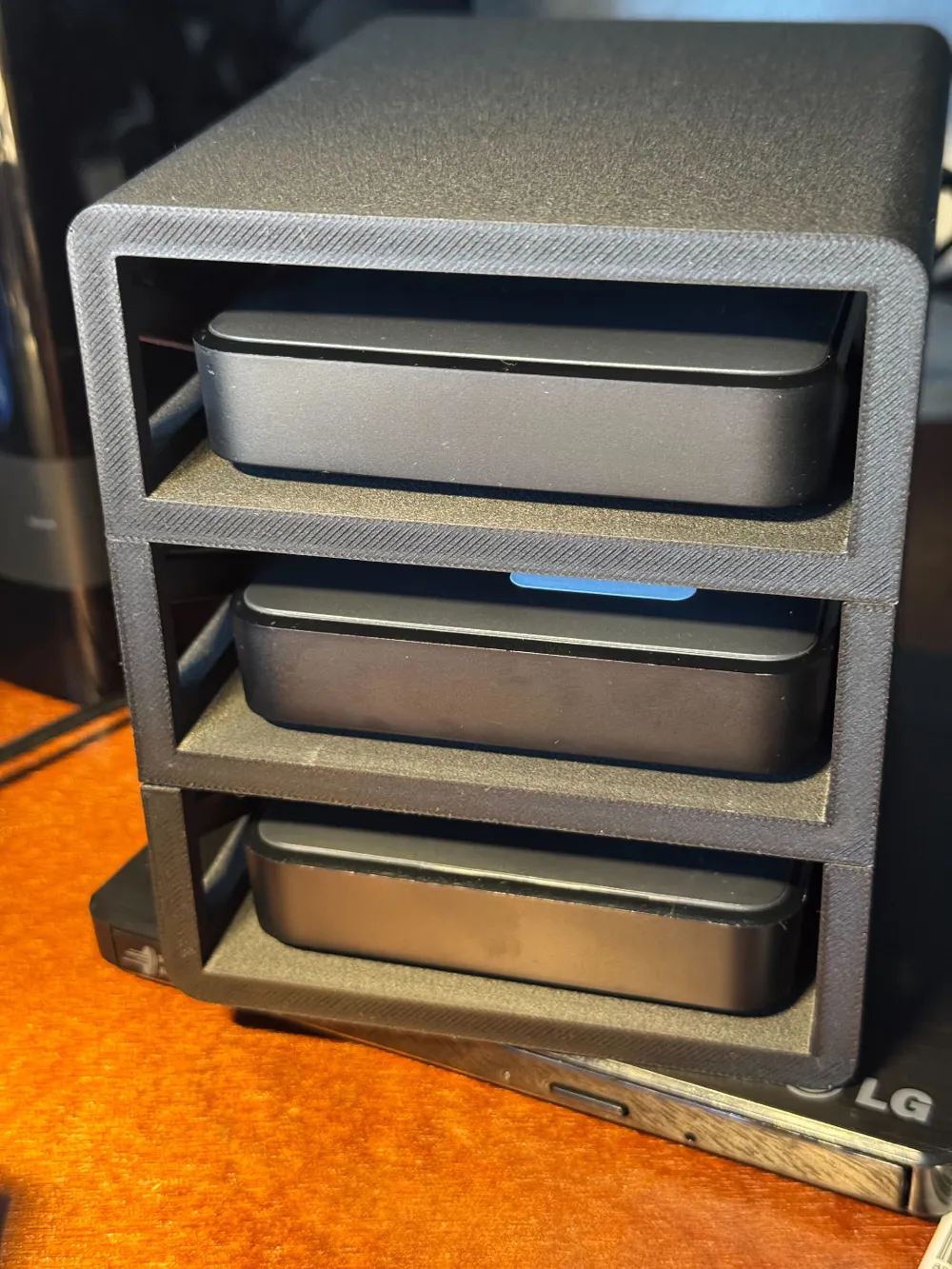 Desktop Modular External Hard Drive rack by dingus designs - MakerWorld