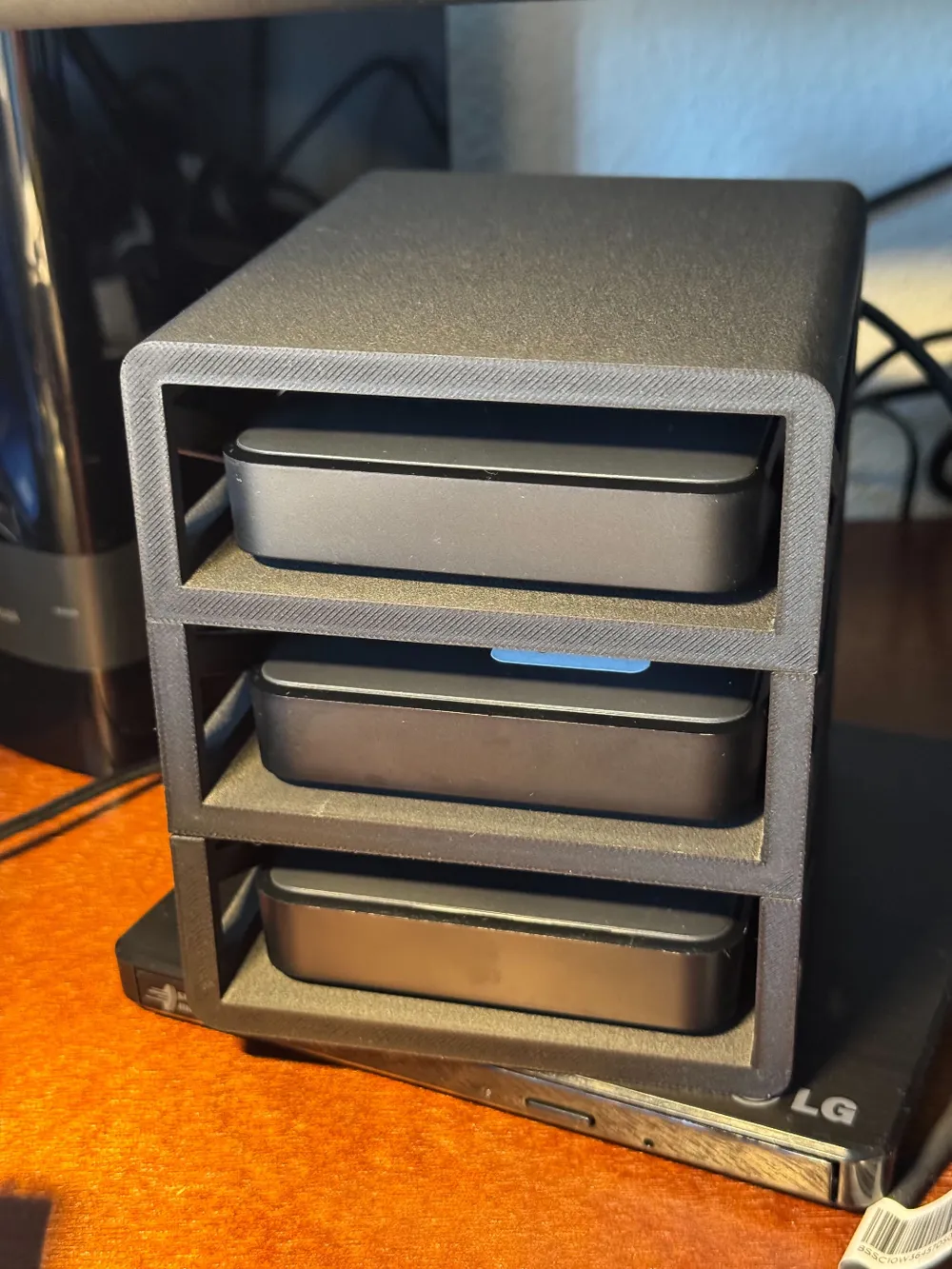 Desktop Modular External Hard Drive rack by dingus designs - MakerWorld