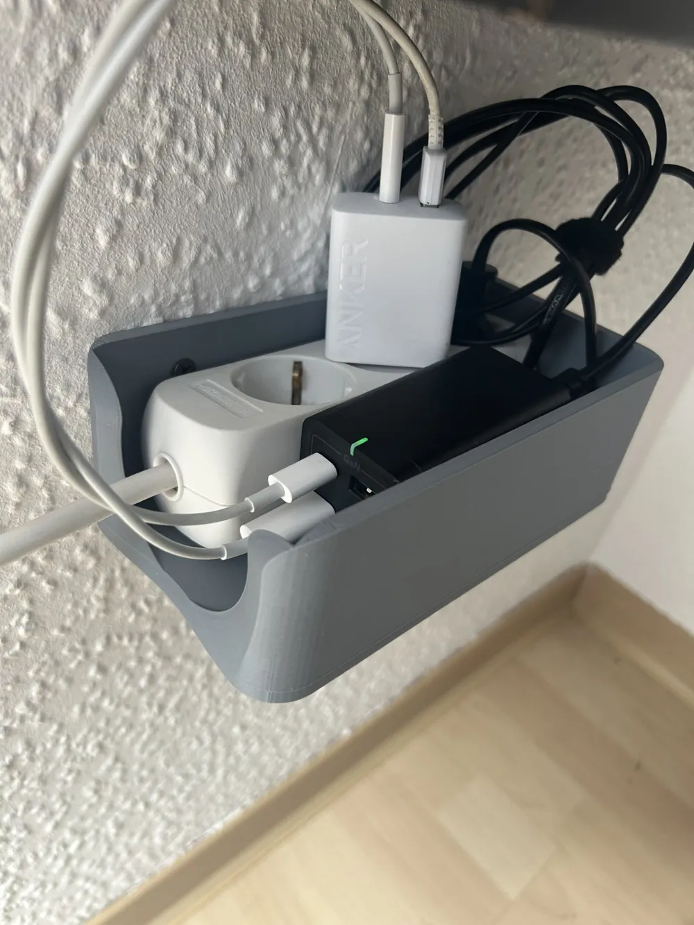 Power Strip Box for 3-Outlet Power Strip by LukasMakerWorld: Download ...