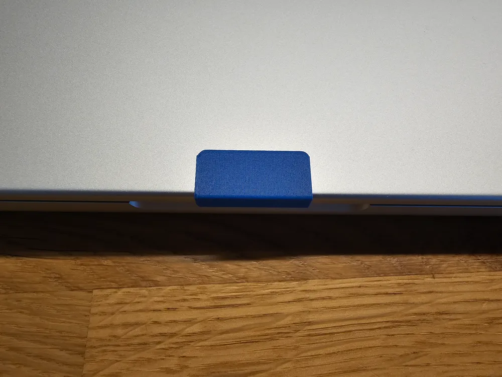 Macbook Pro camera cover by hudja - MakerWorld