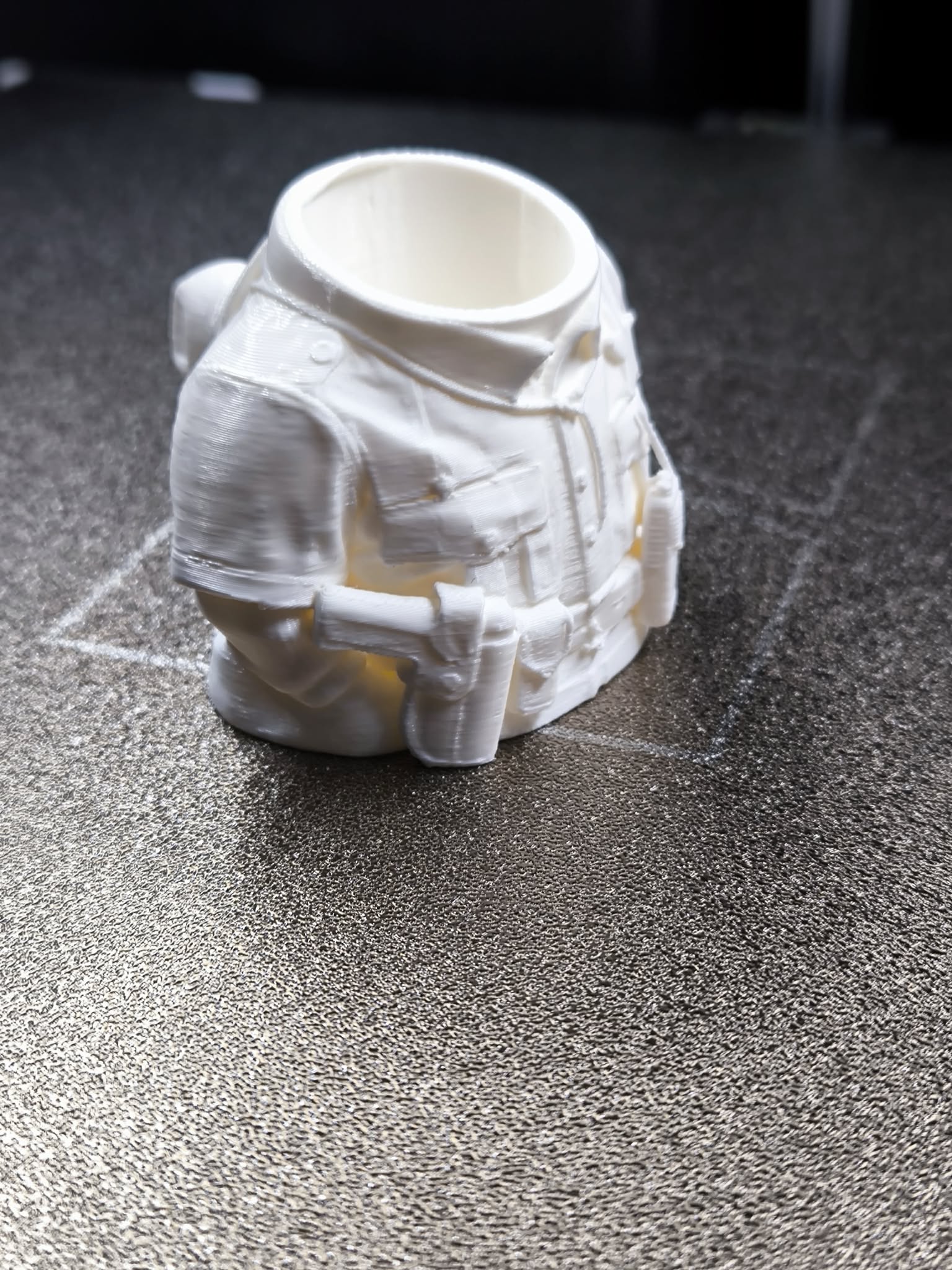 Sheriff Uniform Pen Holder - Free 3D Print Model - MakerWorld