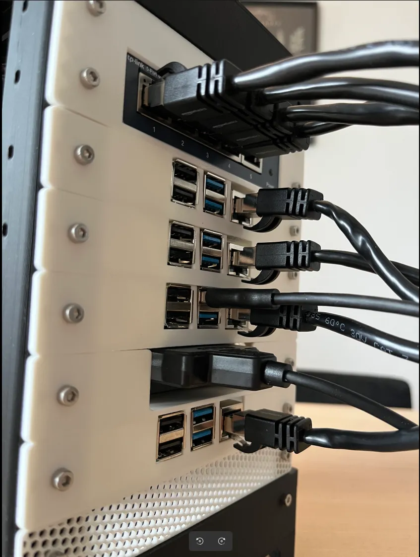 Microlab - Mini-Modularer Heimserver-Rack von CB4D MakerWorld ...