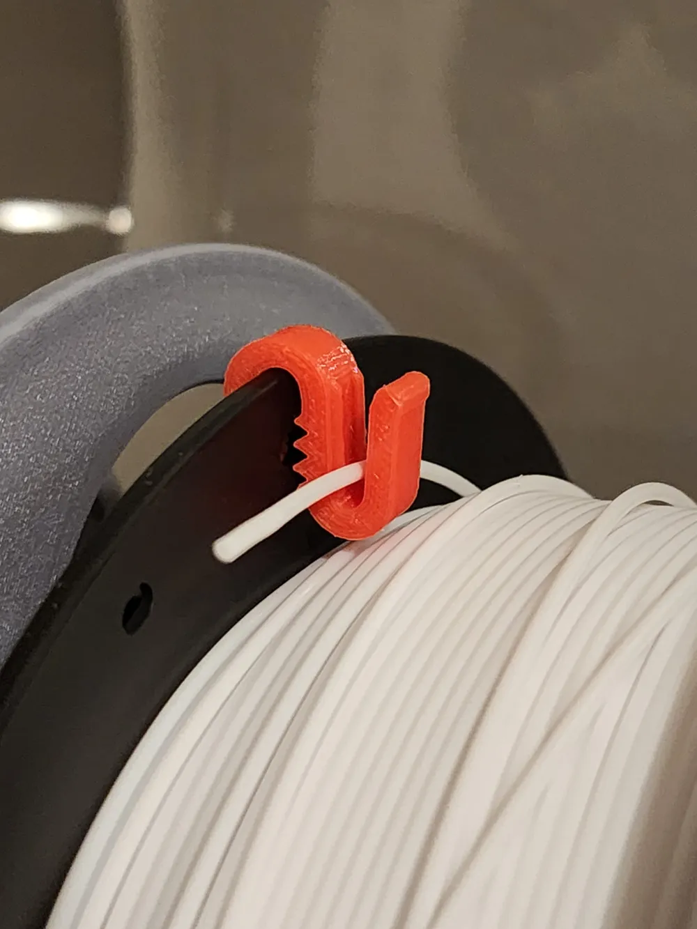 Uni Filament Clip by YelTrik Designs - Click FOLLOW - MakerWorld