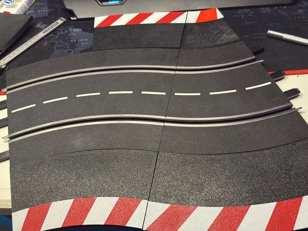 CARRERA SLOTCAR D132/D124 - Shoulder / Roadside R2 by JB603 - MakerWorld