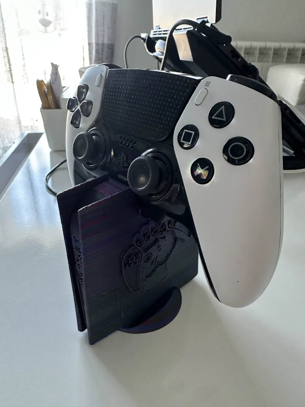 PS5-shaped controller stand by uli3D - MakerWorld