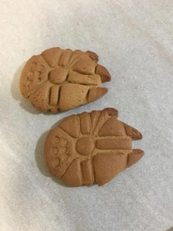 Millennium Falcon Cookie Cutter by tgsparky77 - MakerWorld