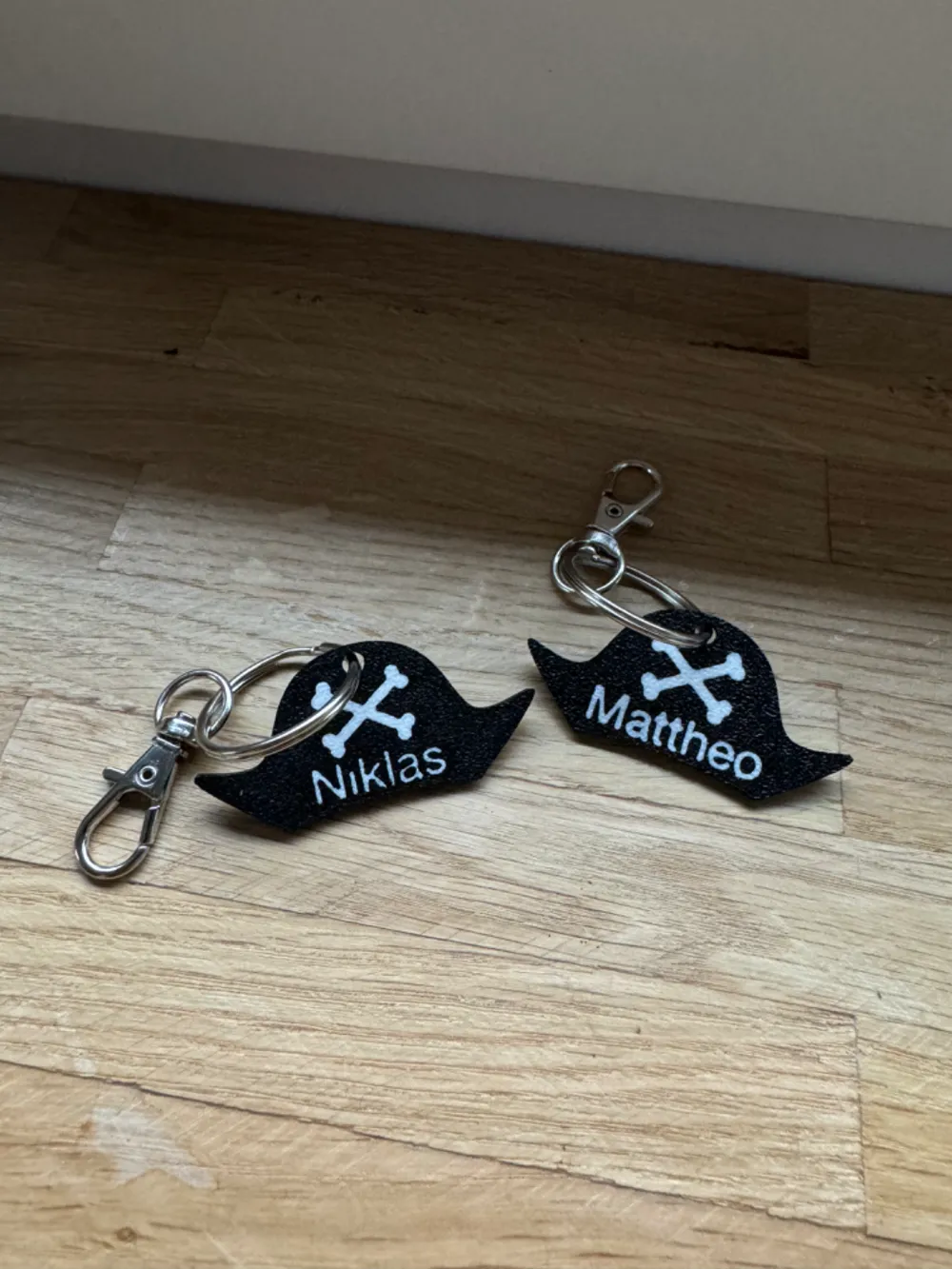 Pirate Hat Key Chain with Name by Domdom - MakerWorld