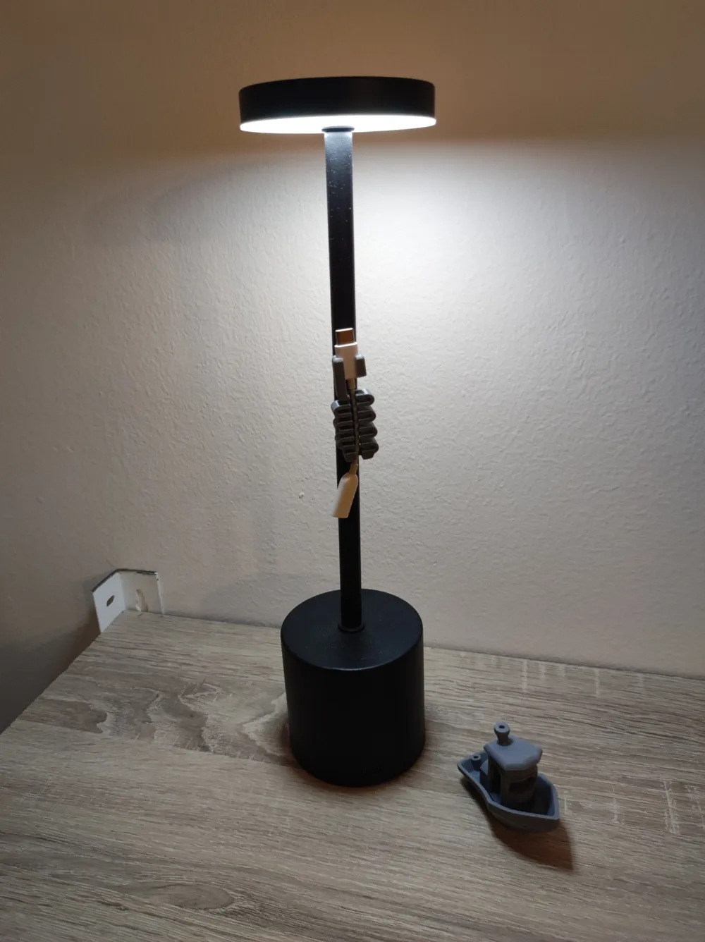 UNIVERSAL USB CABLE SAVER by Engineering Projects MakerWorld: Download ...