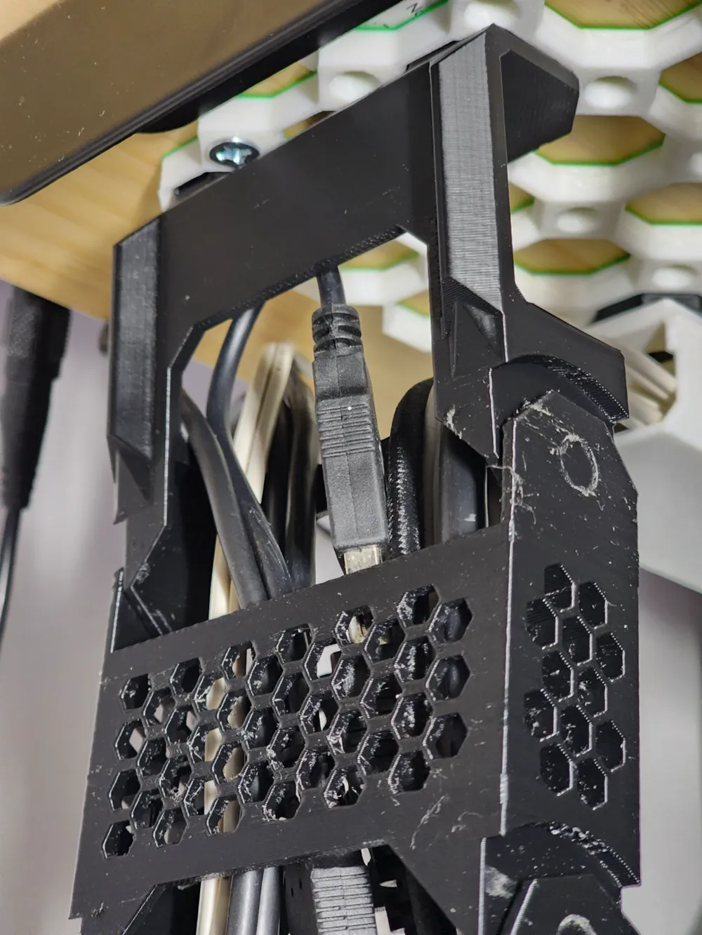 Cable Chain Multiboard Connection Remixed by DaveyJohnPrints - MakerWorld