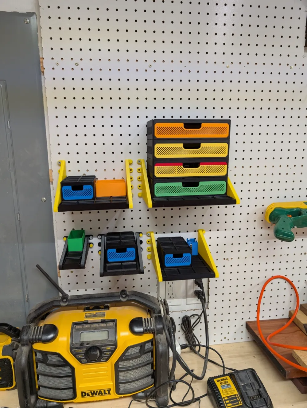 Gridfinity 1 Inch Pegboard Adapter 4 GFU Deep by usefulhobbies.com ...