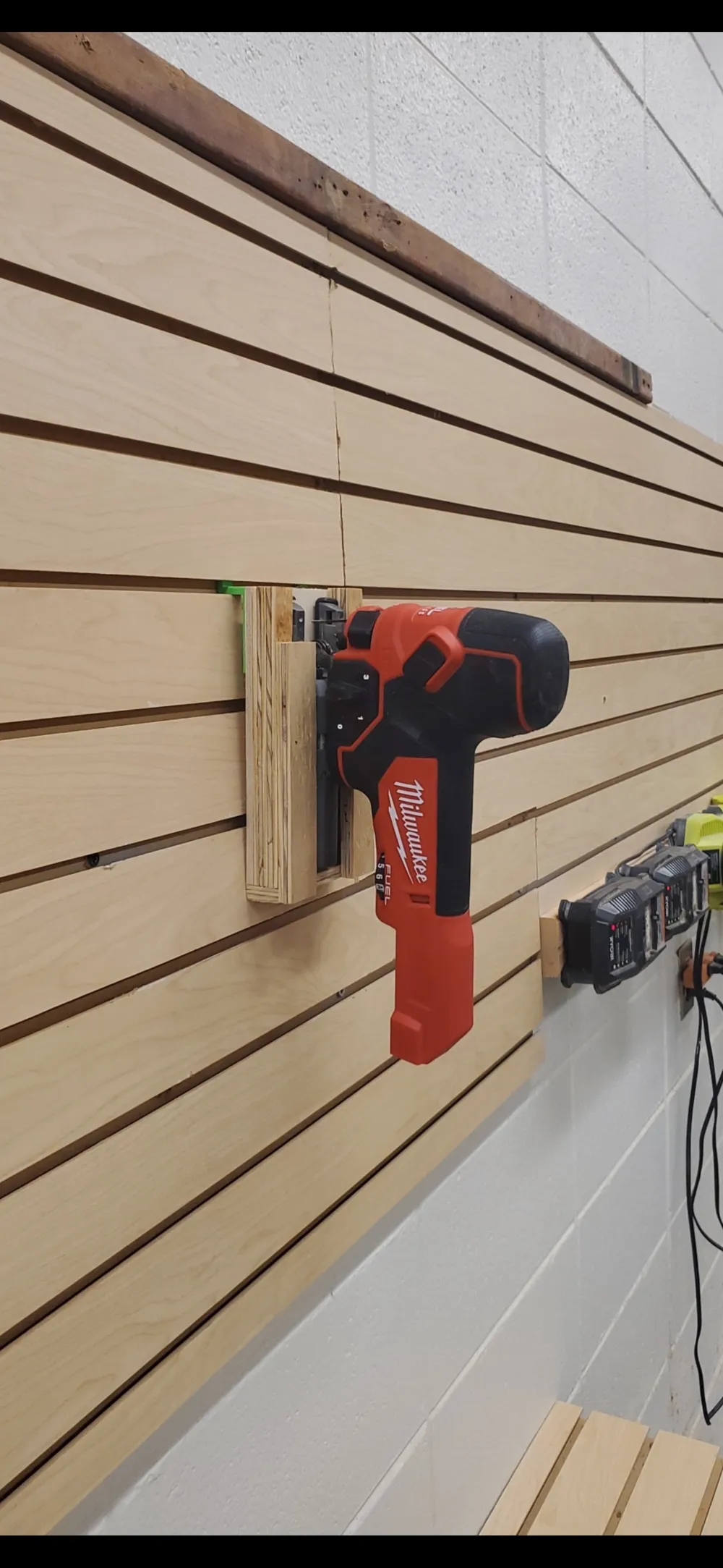 Slat Wall Bracket/Hook - Free 3D Print Model - MakerWorld
