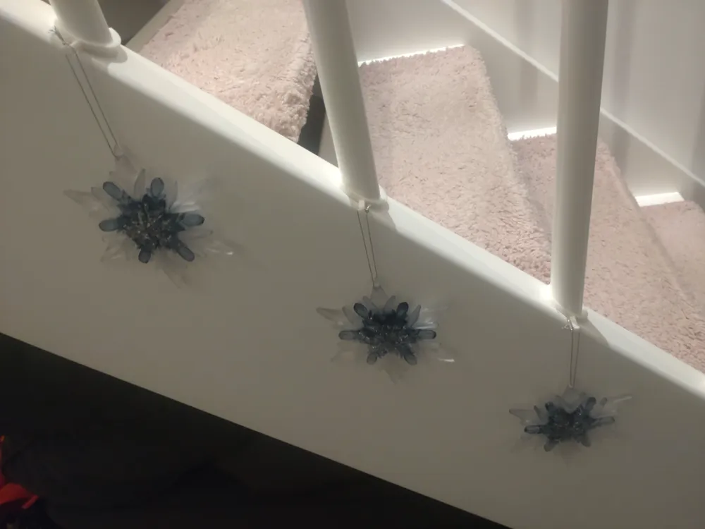 Hook 45° angled for 25mm stair railings by Seb - MakerWorld