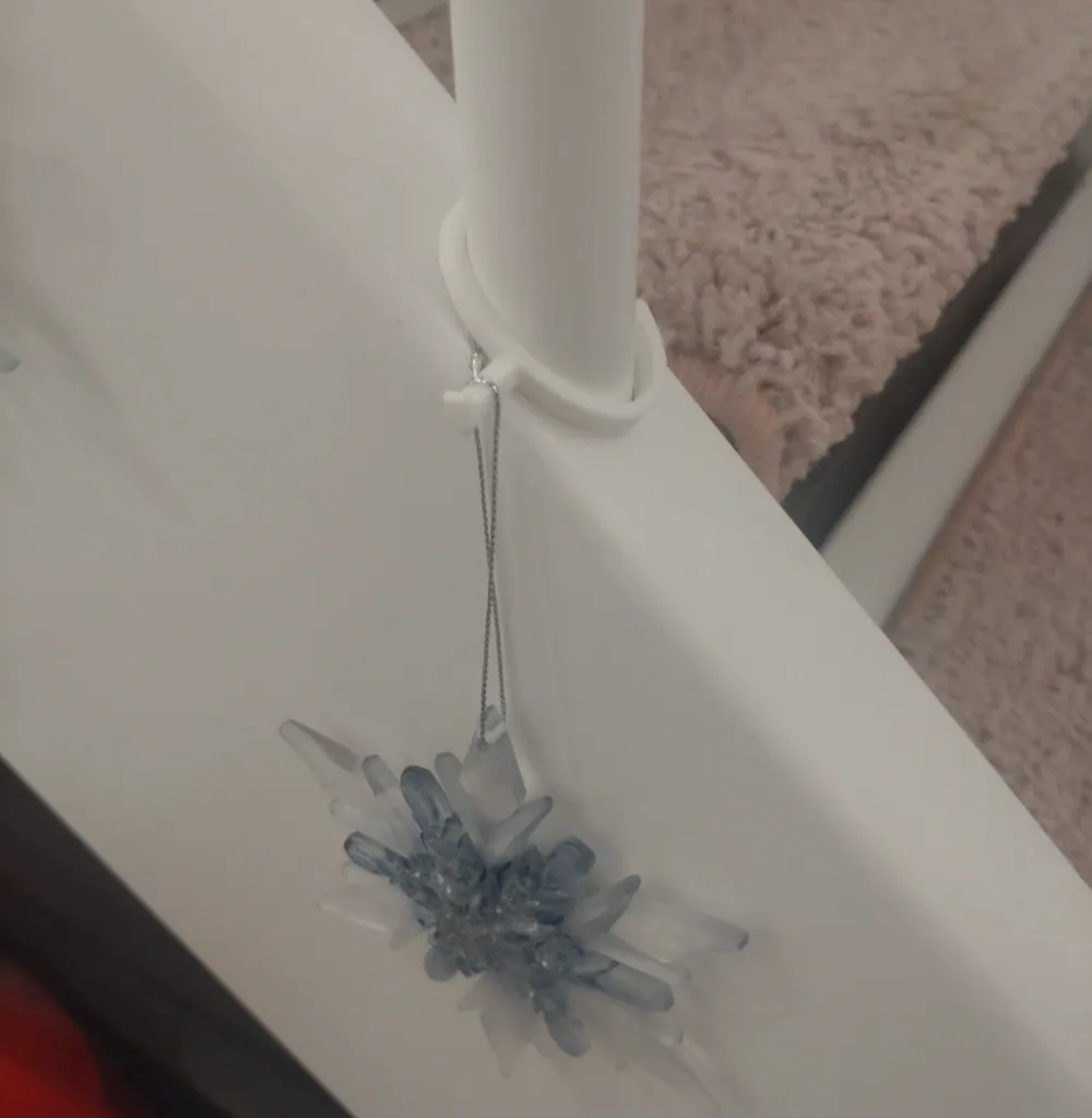 Hook 45° angled for 25mm stair railings by Seb - MakerWorld