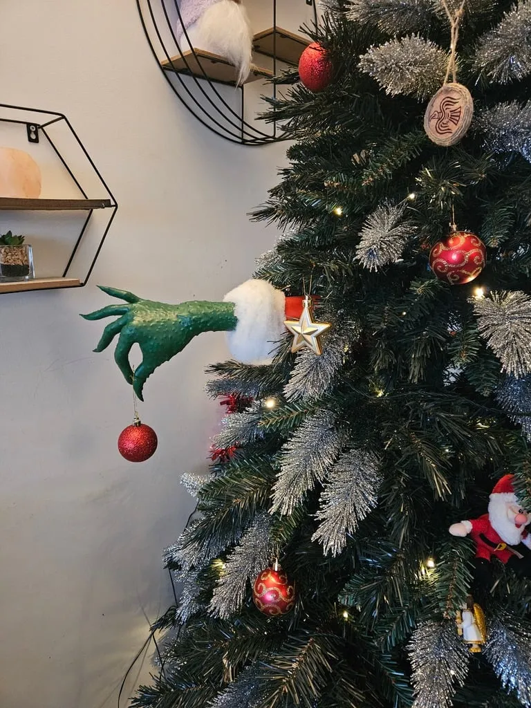 Sneaky Grinch Tree Decoration color version Remixed by hifimagog ...