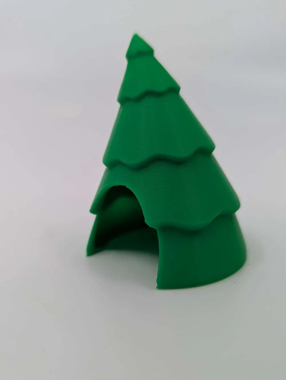 Christmas Tree Reptile Hide - Free 3D Print Model - MakerWorld