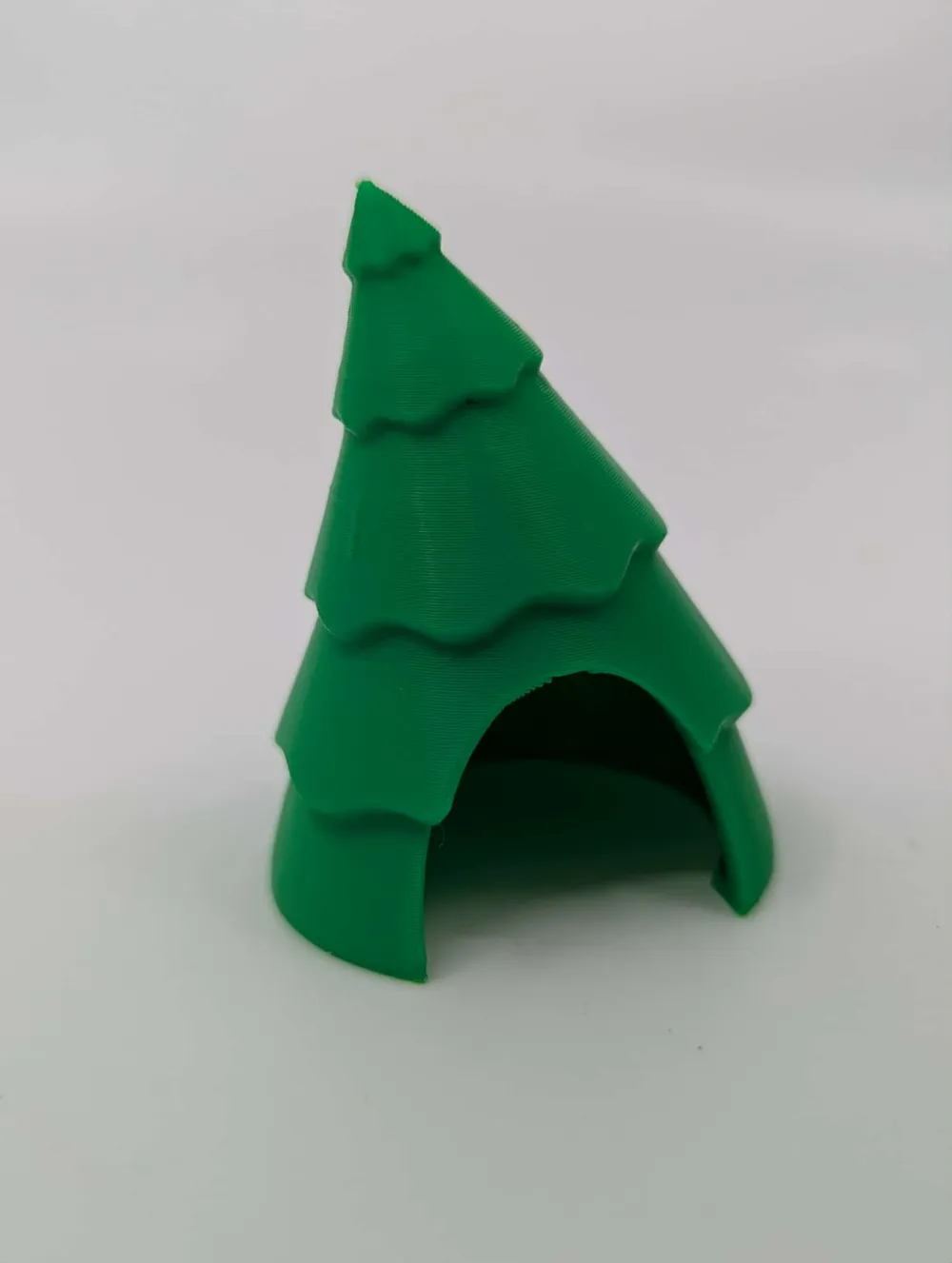 Christmas Tree Reptile Hide - Free 3D Print Model - MakerWorld
