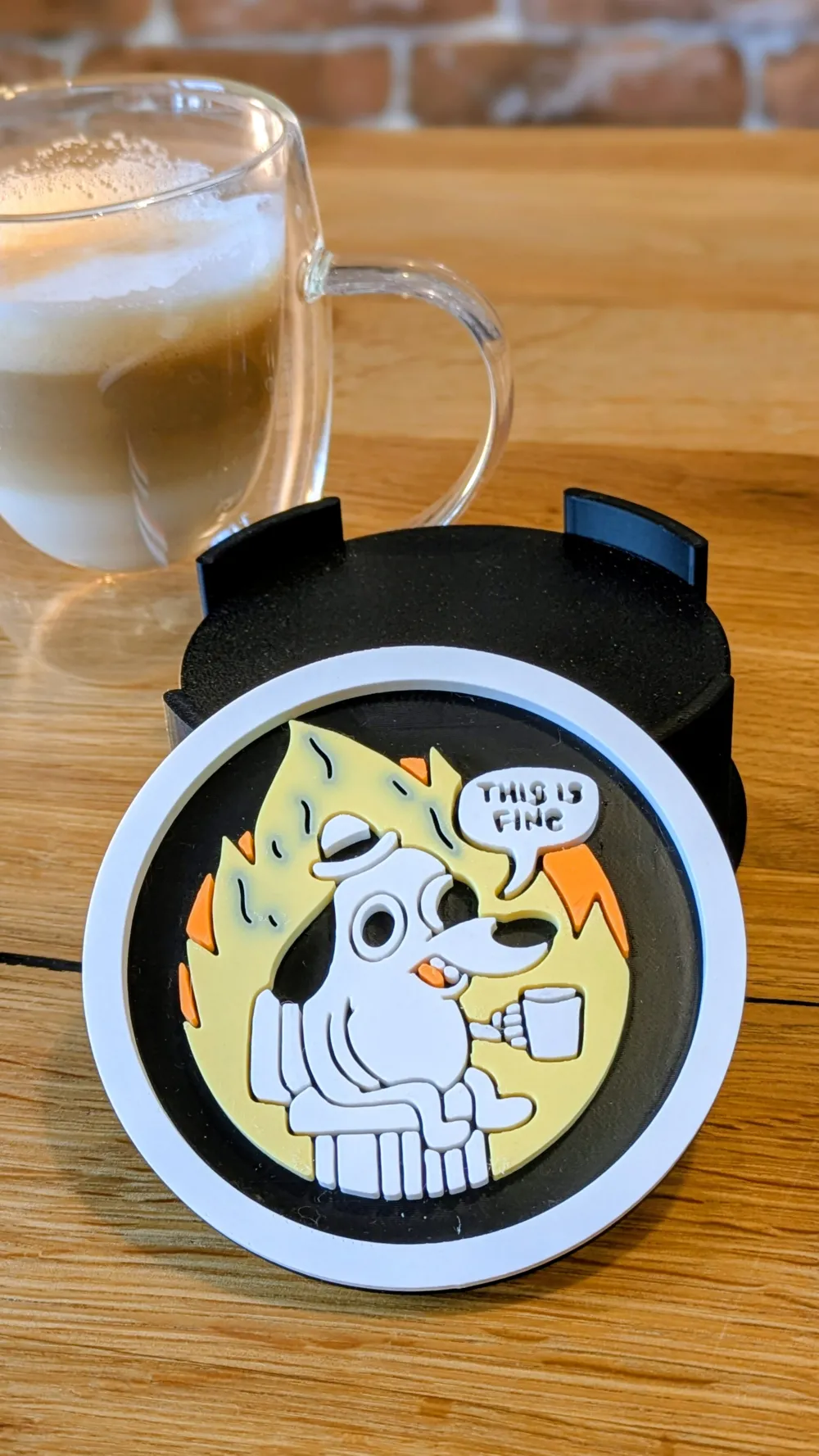"This Is FIne" Meme-Untersetzer – Kostenloses 3D-Druckmodell – MakerWorld