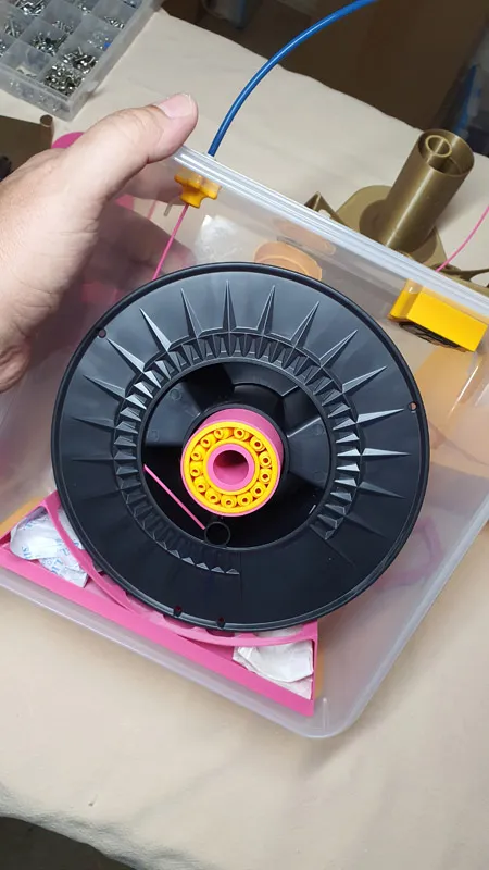 FILAMENT DRYBOX WITH MOISTURE METER AND 3D PRINTED BEARINGS by Richard ...