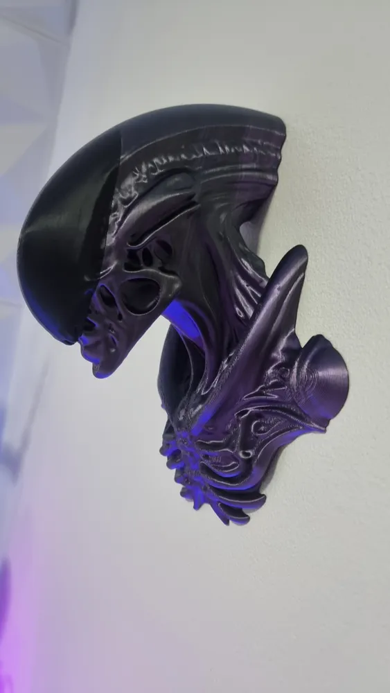 Xenomorph Wall Bust - Free 3D Print Model - MakerWorld