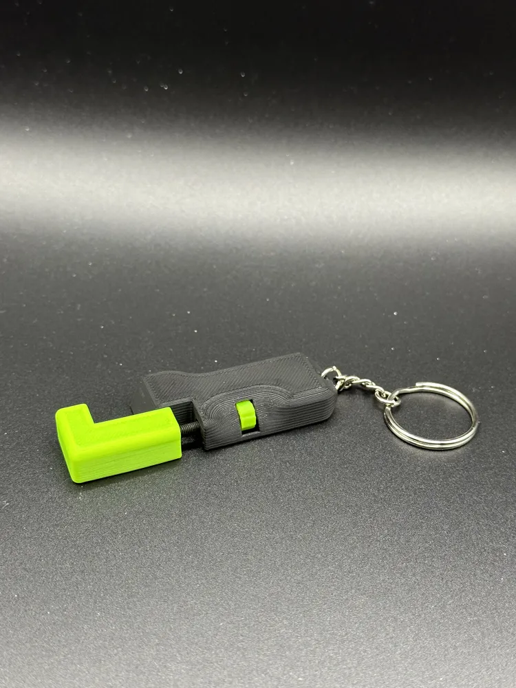 Adjustable Phone Stand Keychain by Clint’s Prints 3D - MakerWorld