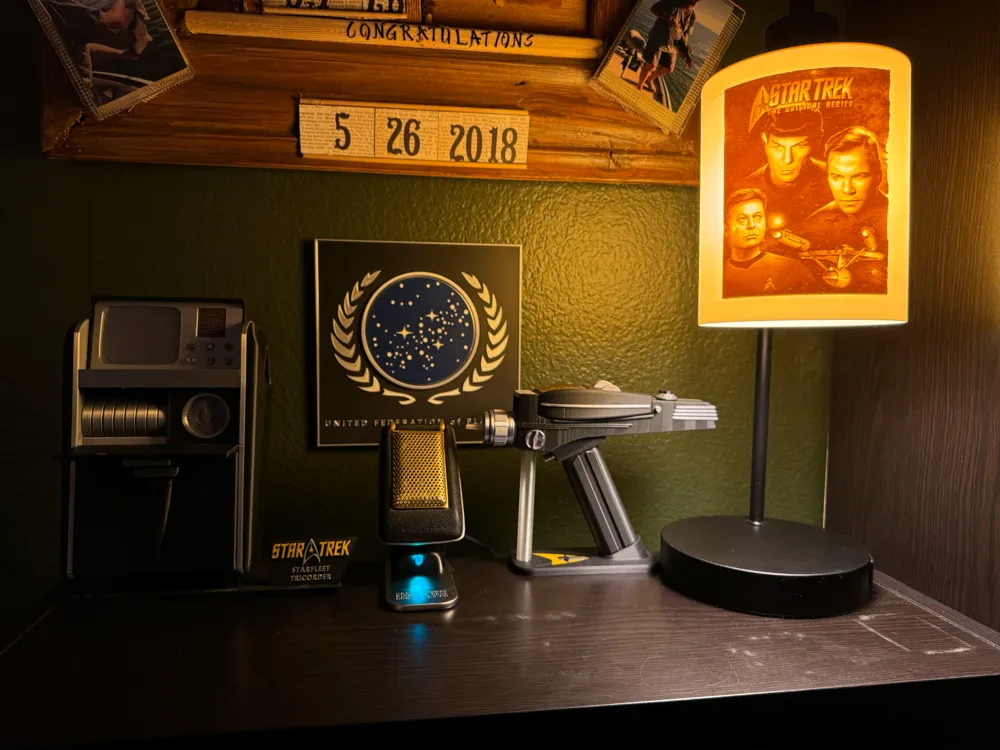 Star Trek Lithophane Lamp Shade by cheshire - MakerWorld